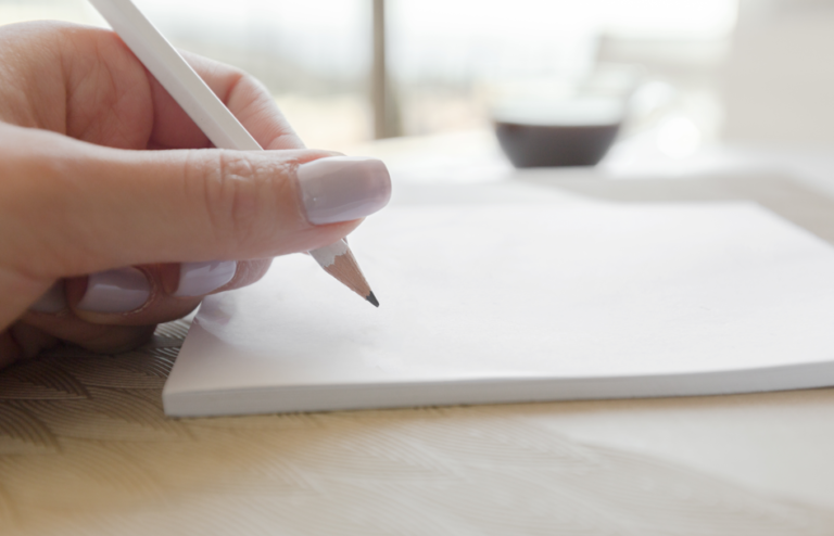 Cara Mudah Menerbitkan Buku di Penerbit Mayor : Toko Buku Online